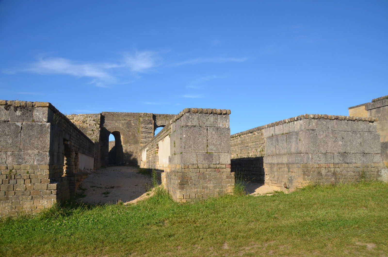 Aventicum (Avenches) – following hadrian photography