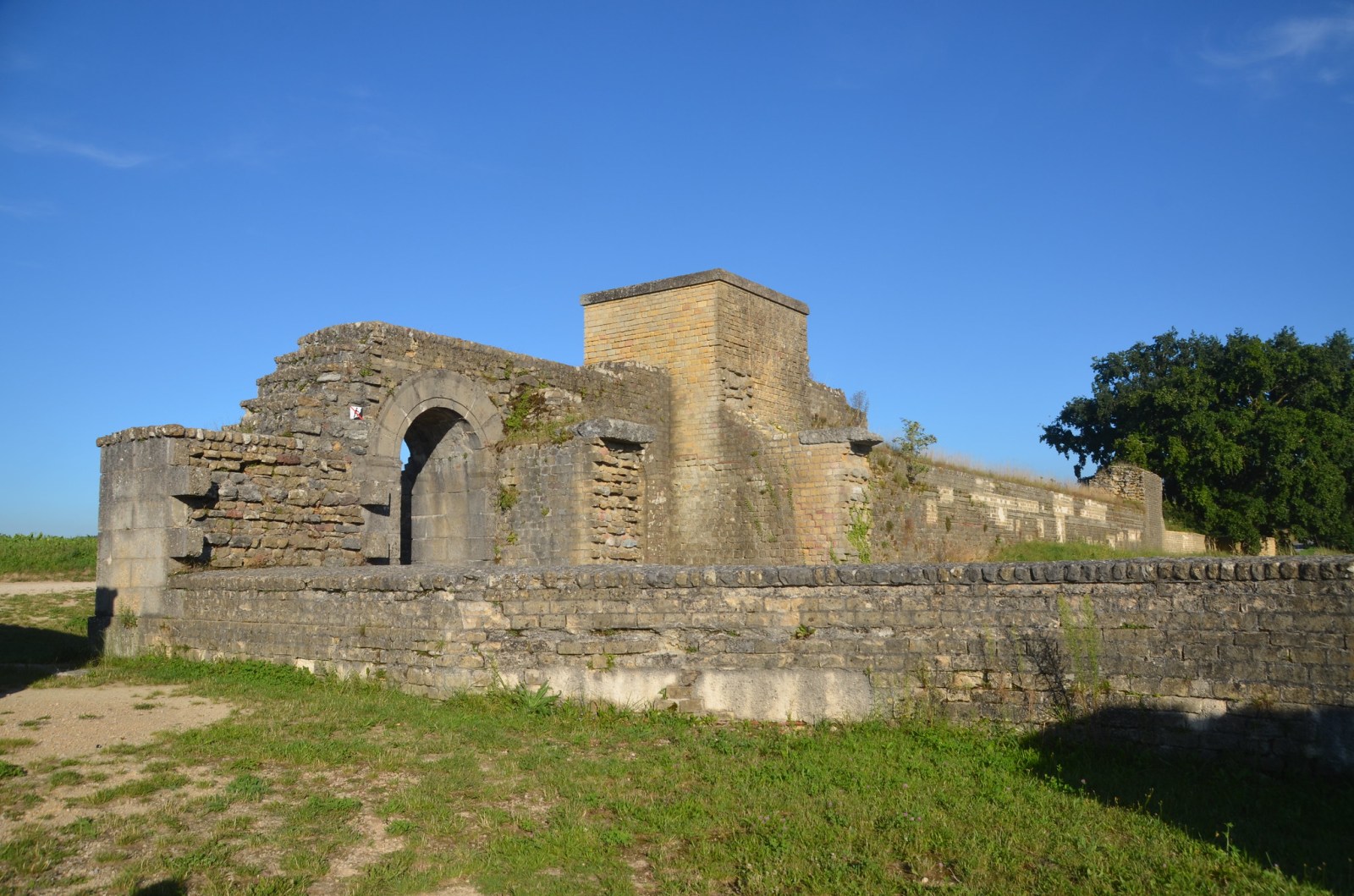 Aventicum (Avenches) – following hadrian photography
