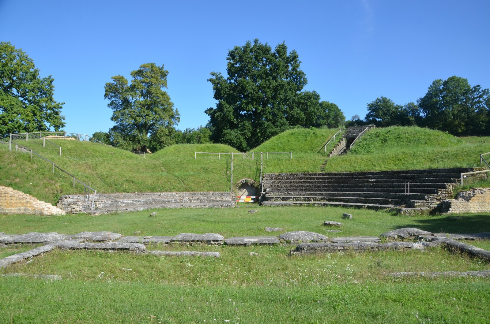 Aventicum (Avenches) – following hadrian photography