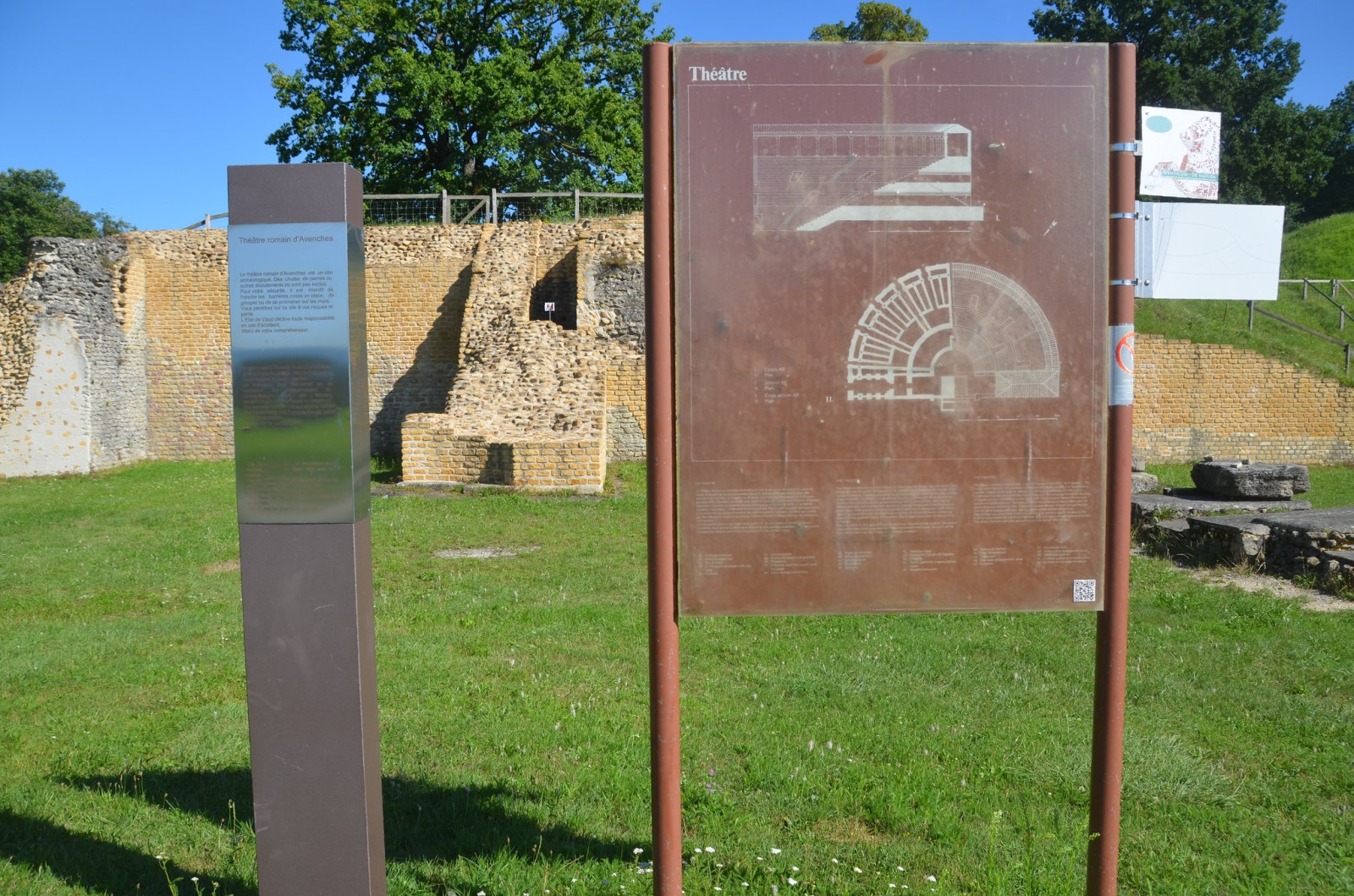 Aventicum (Avenches) – following hadrian photography