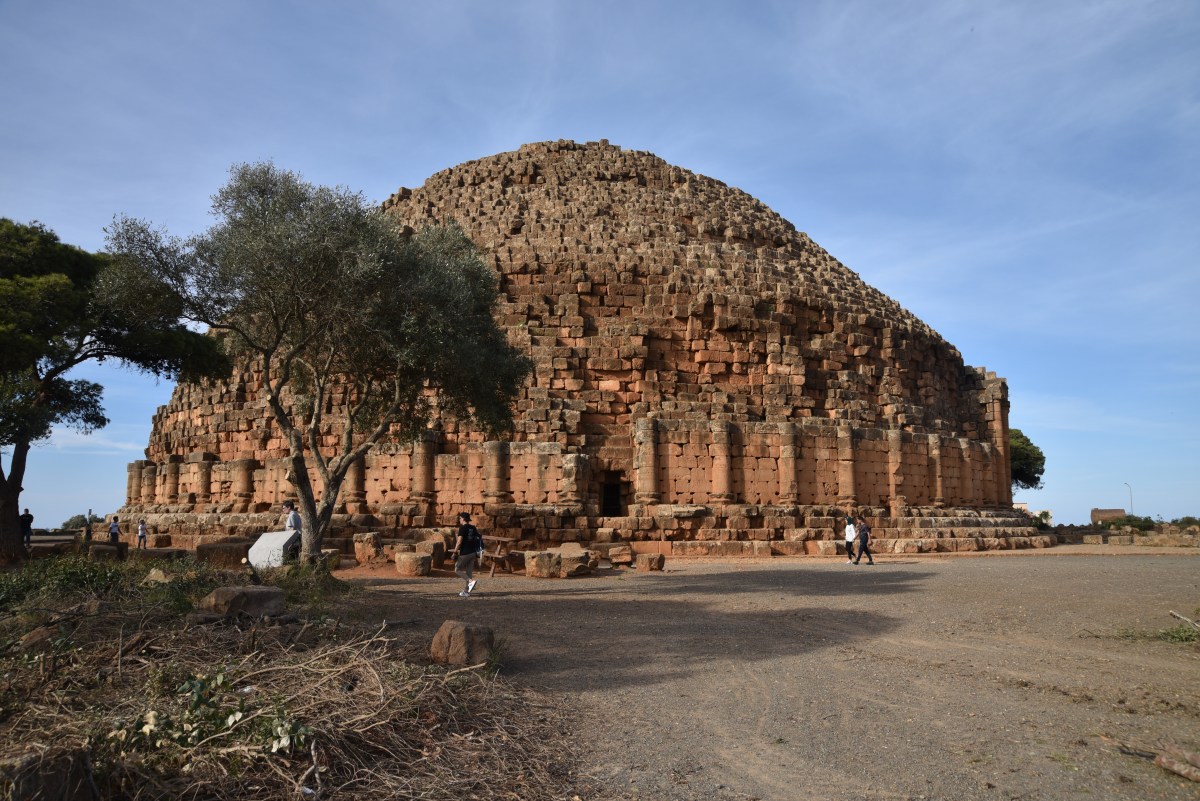 Royal Mausoleum of Mauretania – following hadrian photography